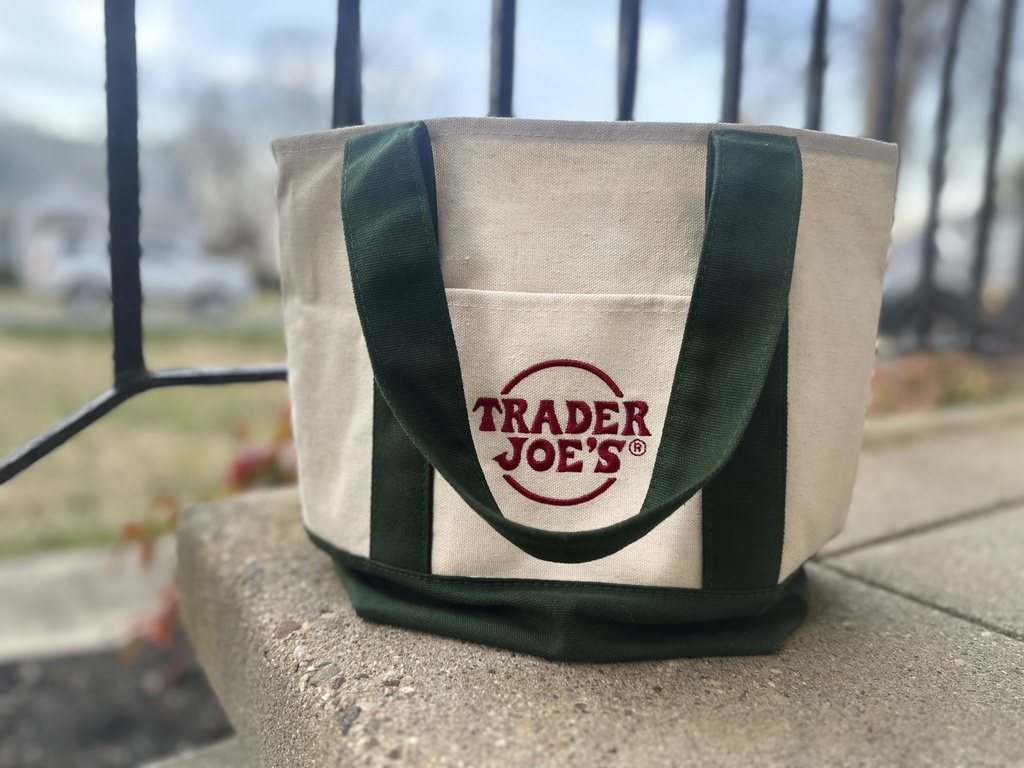 Trader Joe's $3 mini totes went viral on TikTok. Now, they're reselling ...