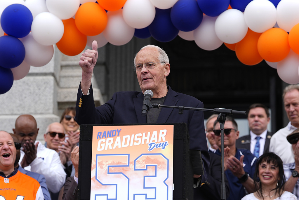 With Randy Gradishar's induction at age 72, the 'Orange Crush' finally ...
