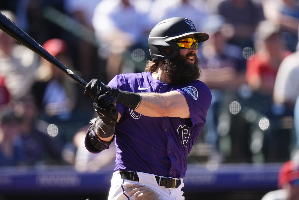 Blackmon drives in 3 runs in one of the last games of his career as ...
