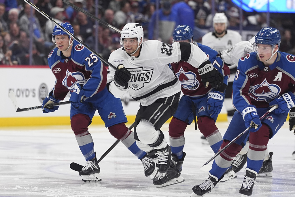 Necas has 2 goals, Avs beat Kings 4-0 for 4th straight win - Sentinel ...