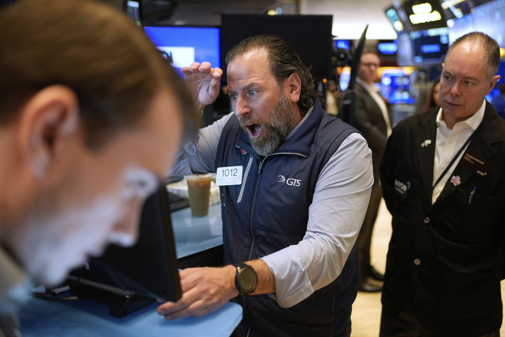 Dow drops nearly 1,680 in biggest wipeout since 2020 as fears of ...