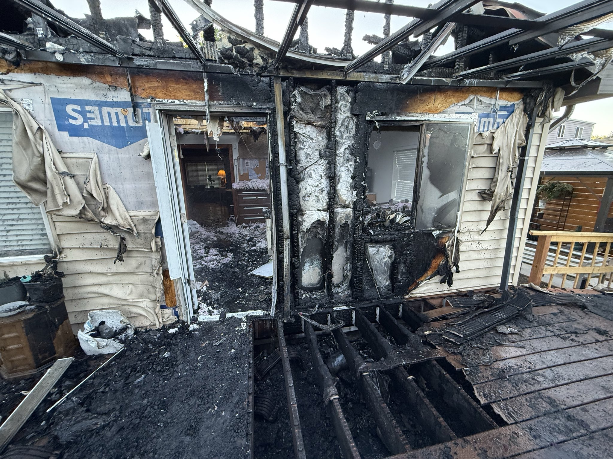 Smoking sparks Aurora porch fire early Friday, displacing 10, fire ...